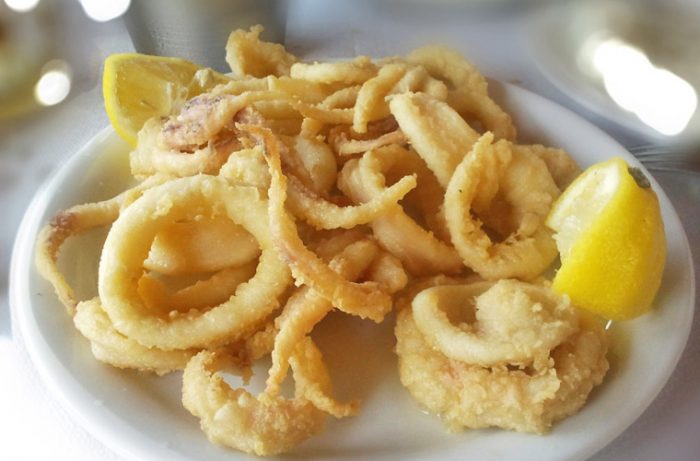 Lula frita (serve de 5 a 6 porções) – Turismogrecia.info – Blog