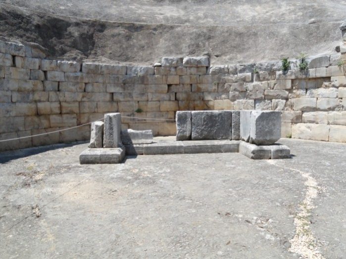 Descubra o Túmulo de Minyas – Turismogrecia.info – Blog